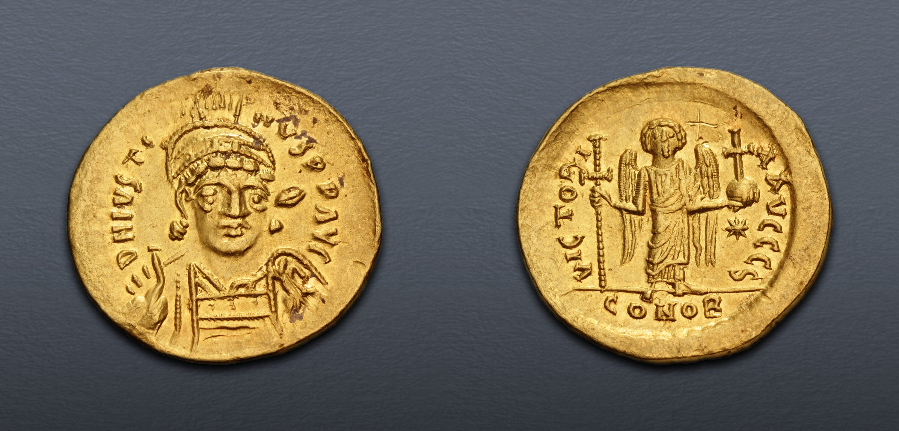 Justin I. 518-527. AV Solidus (20mm, 4.33 g, 6h). Constantinople mint, 6th officina. Struck 522 ...
