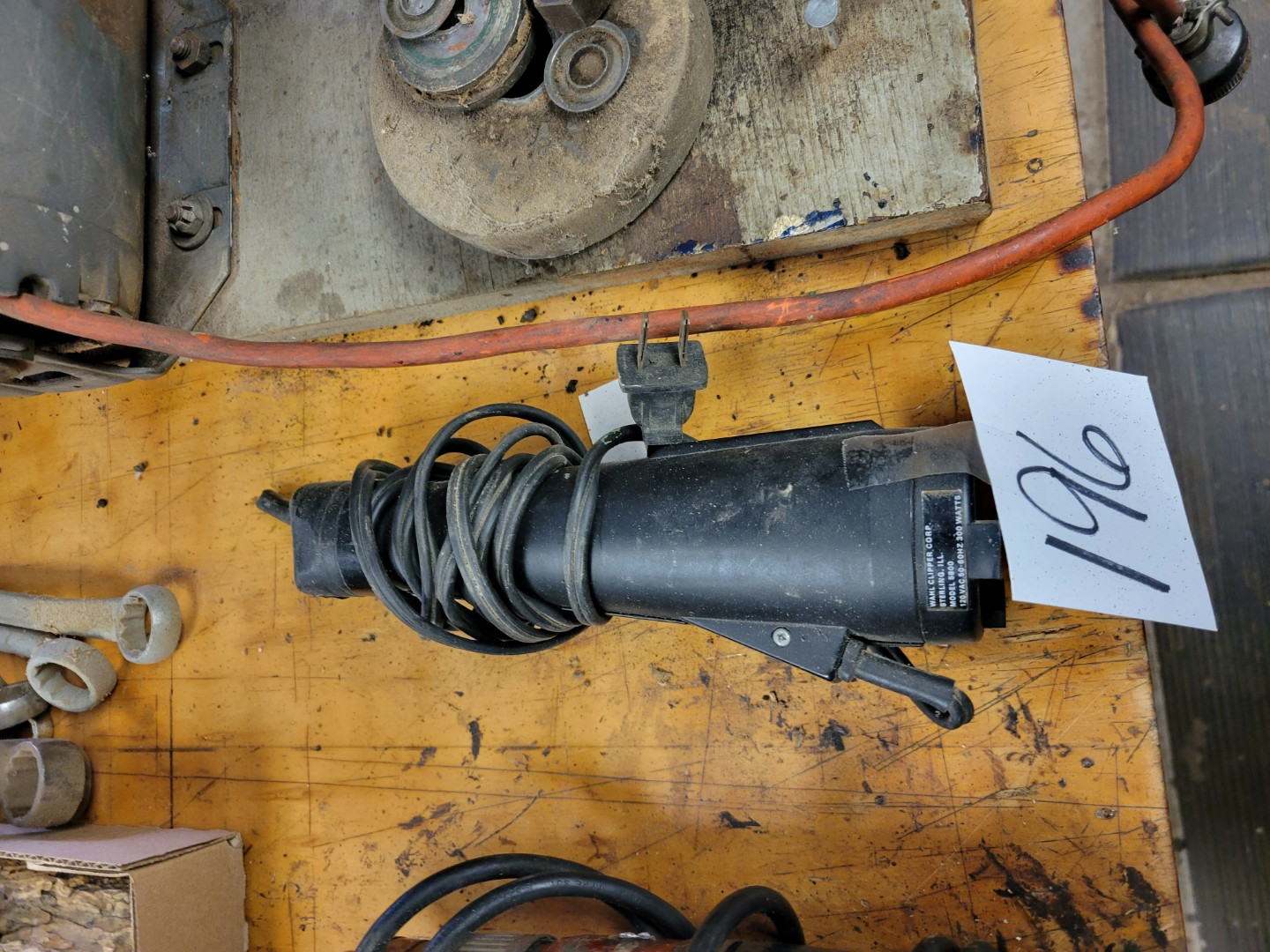 Electric spot heater | Midwest Auctions, LLC