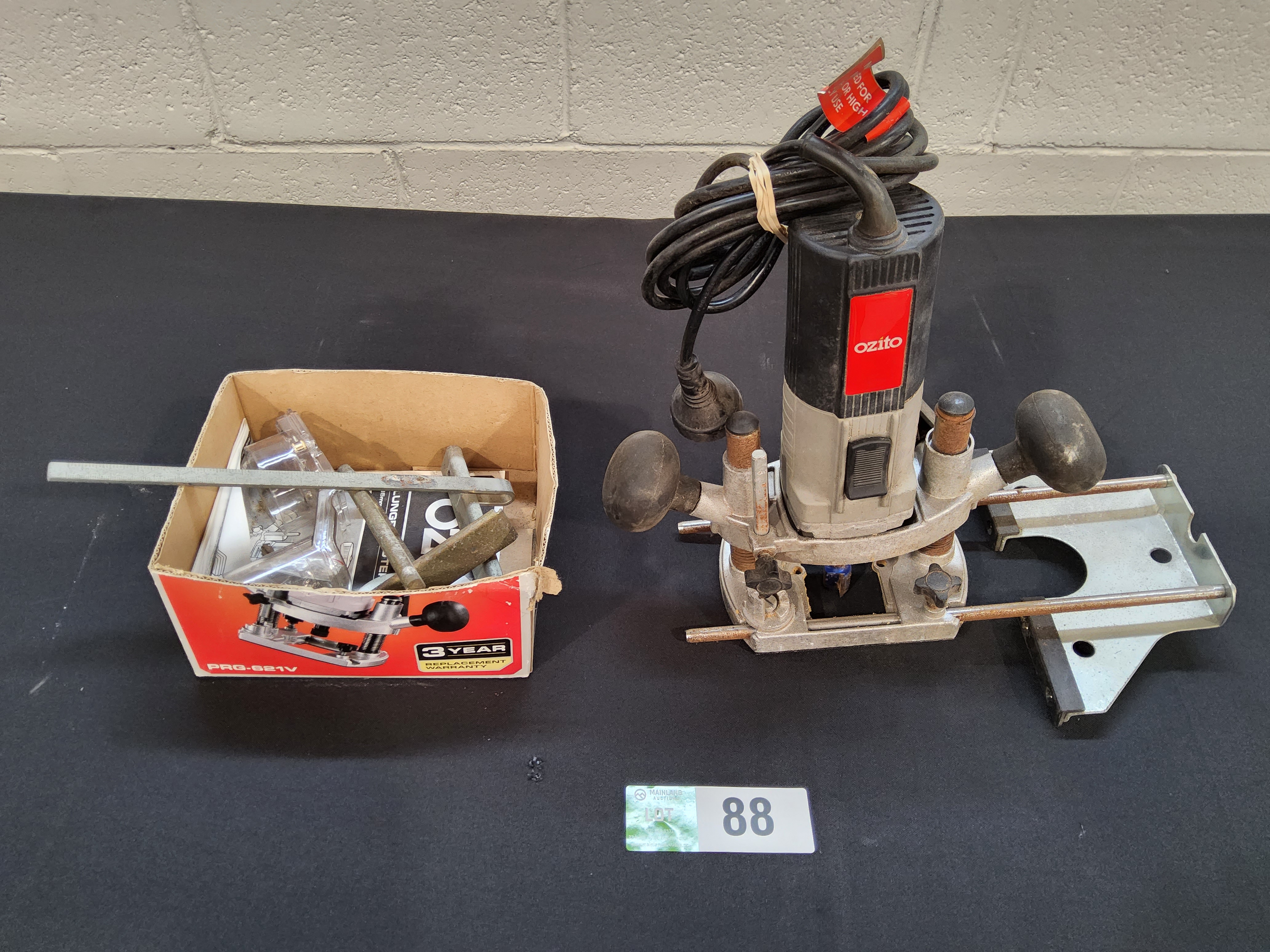 Ozito plunge router Mainland Auctions