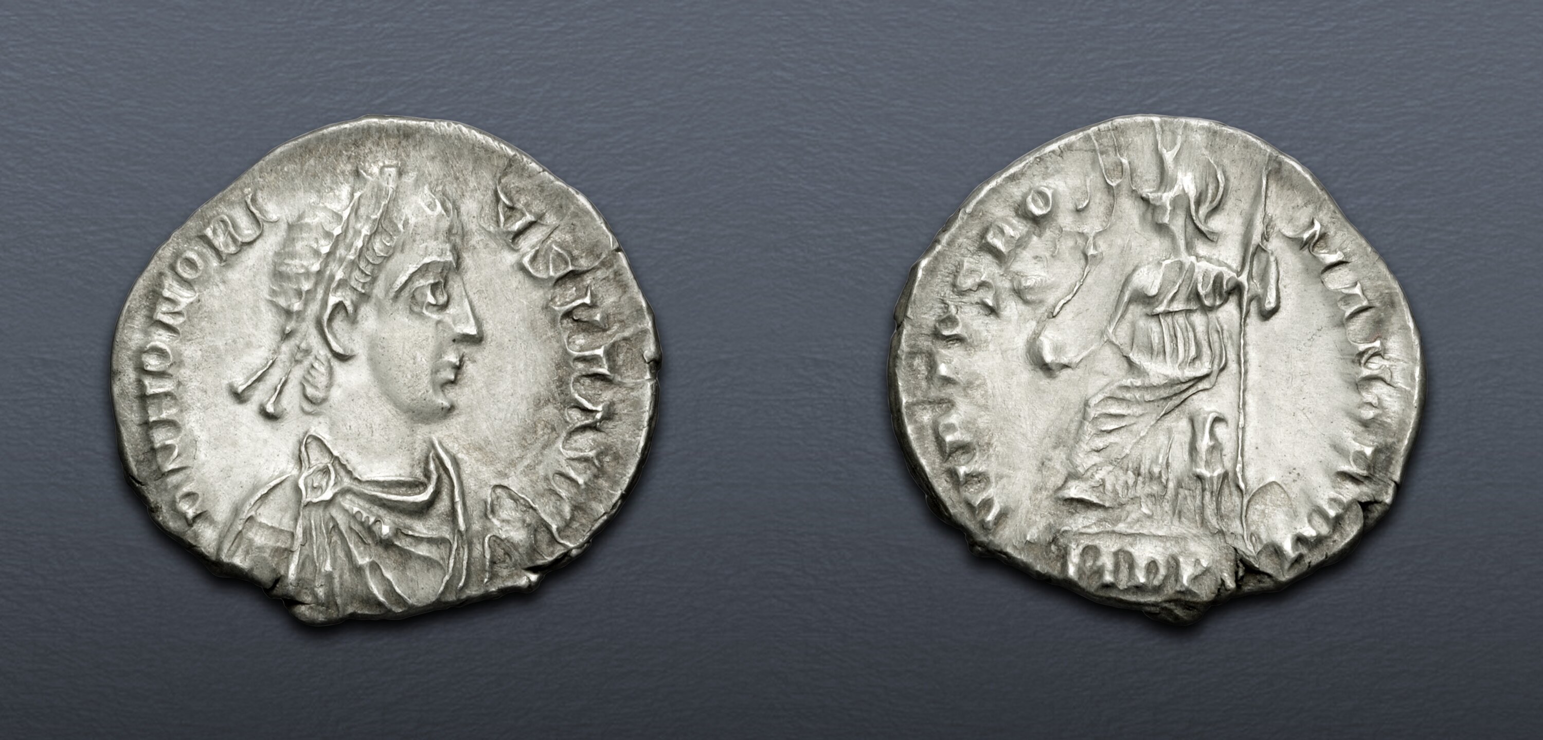 Honorius. AD 393-423. AR Siliqua (16.5mm, 1.74 g, 12h). Mediolanum ...