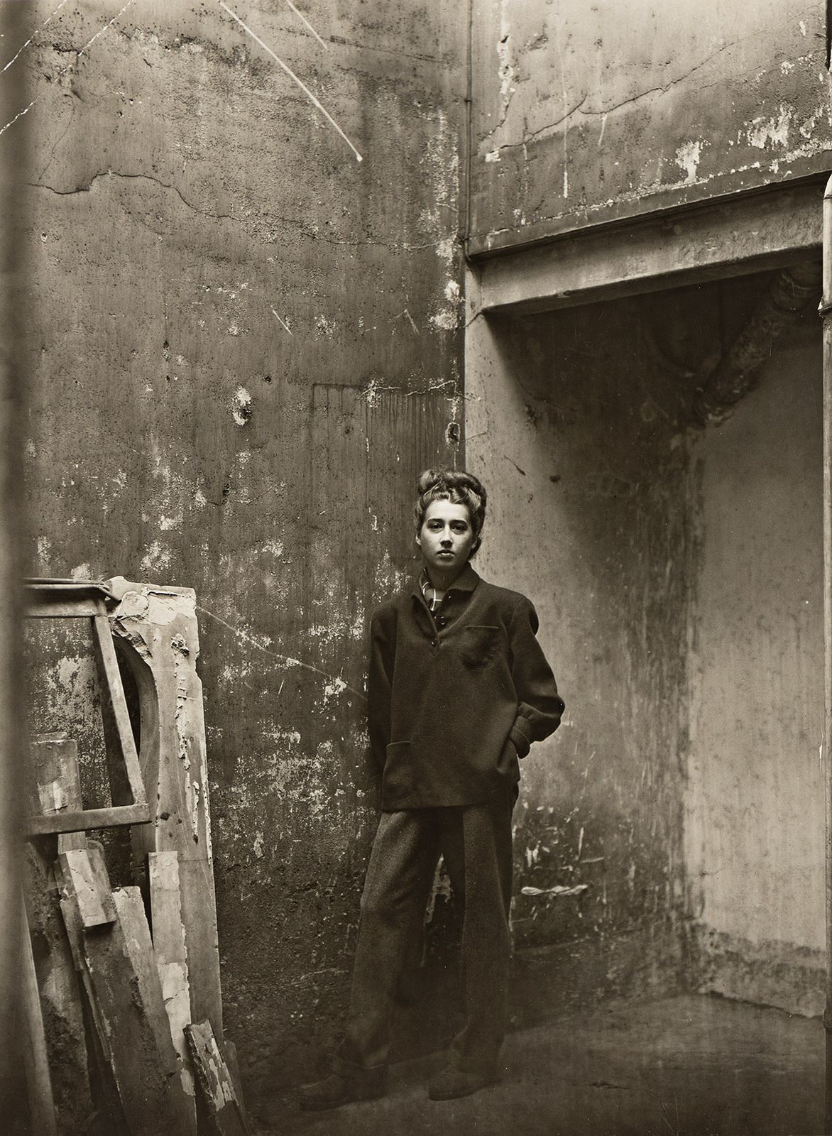 CECIL BEATON (1904-1980) Post-War Paris Fashion. | Swann Galleries App