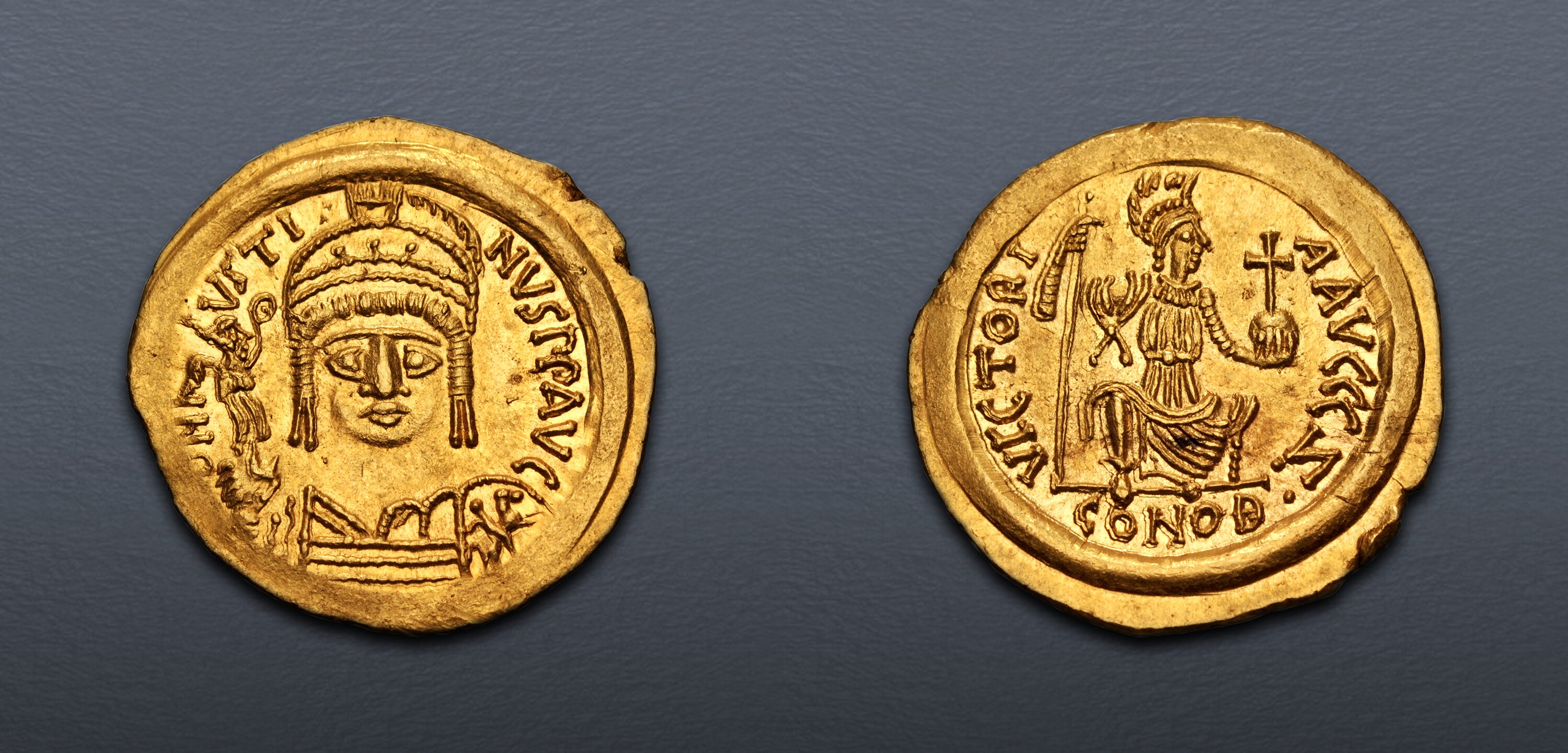 Justin II. 565-578. AV Solidus (22mm, 4.44 g, 6h). Ravenna mint. Struck ...