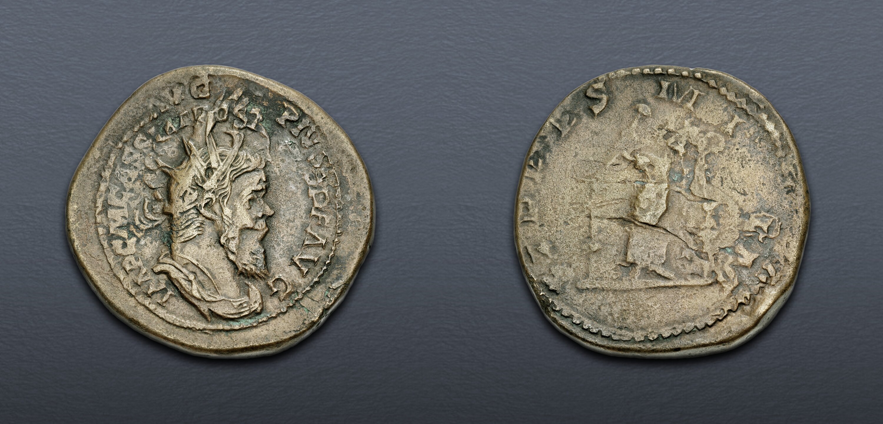 Postumus. Romano-Gallic Emperor, AD 260-269. Æ Double Sestertius (35mm ...