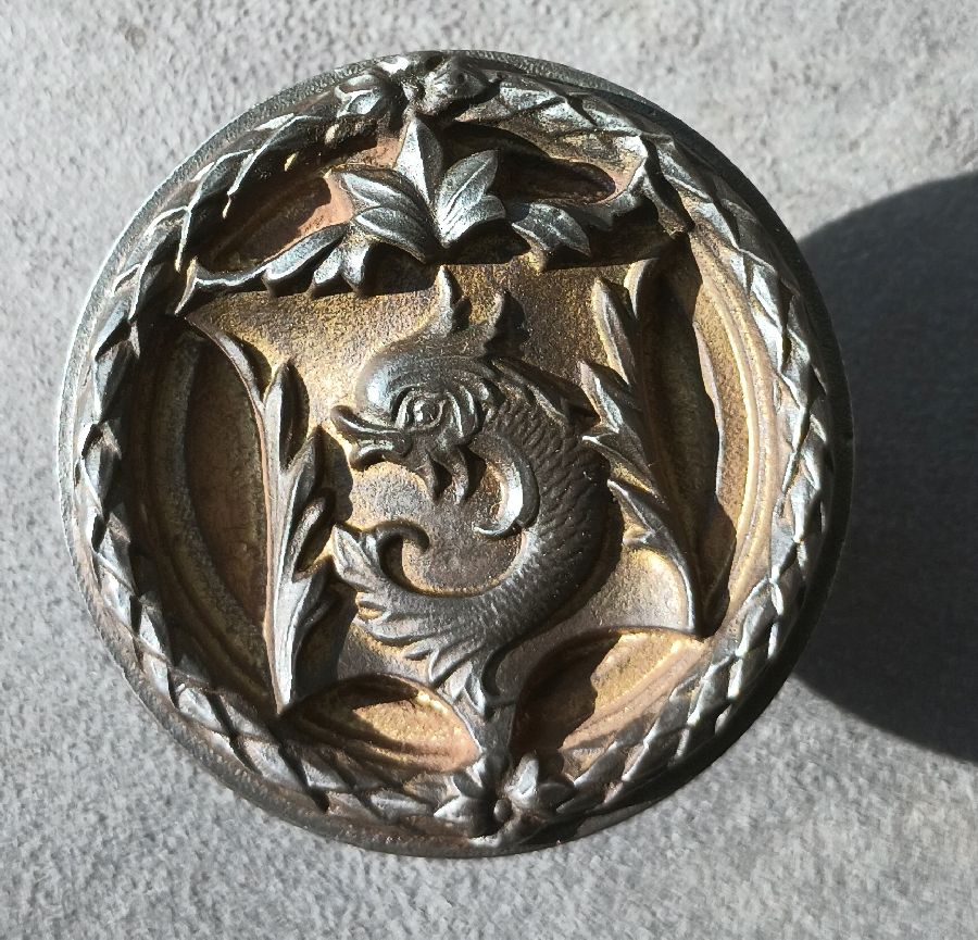 FINE ANTIQUE DOOR KNOBS | LooLoo Auctions