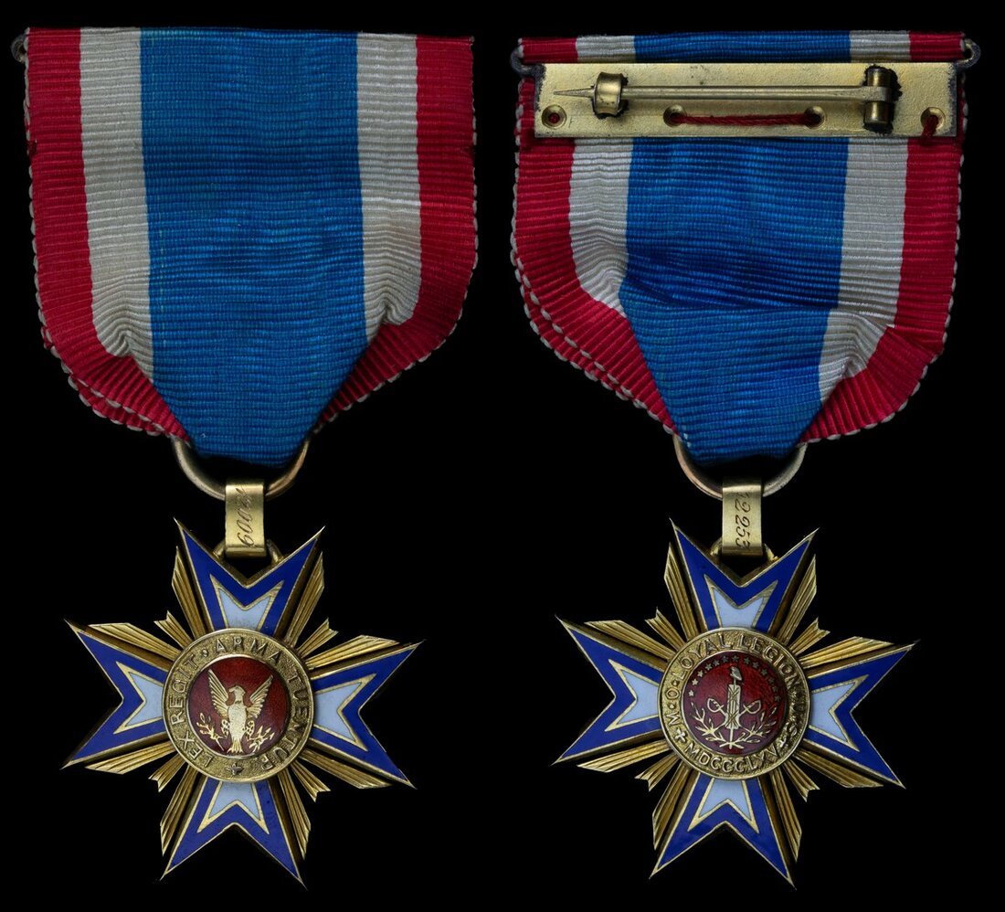 The Military Order of the Loyal Legion of the United States insignia ...
