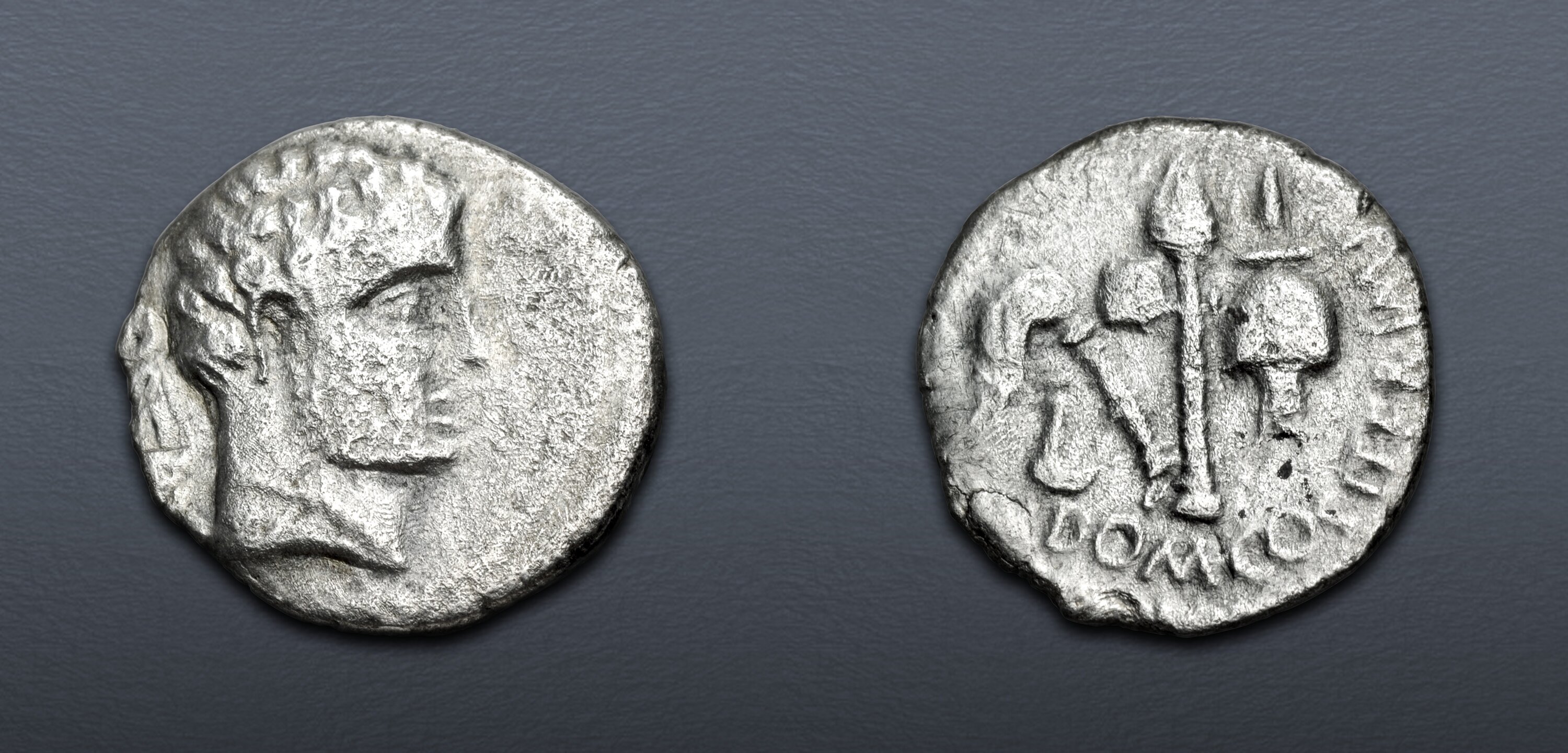 Special issues. C. Domitius Calvinus. 39 BC. AR Denarius (16mm, 2.98 g ...