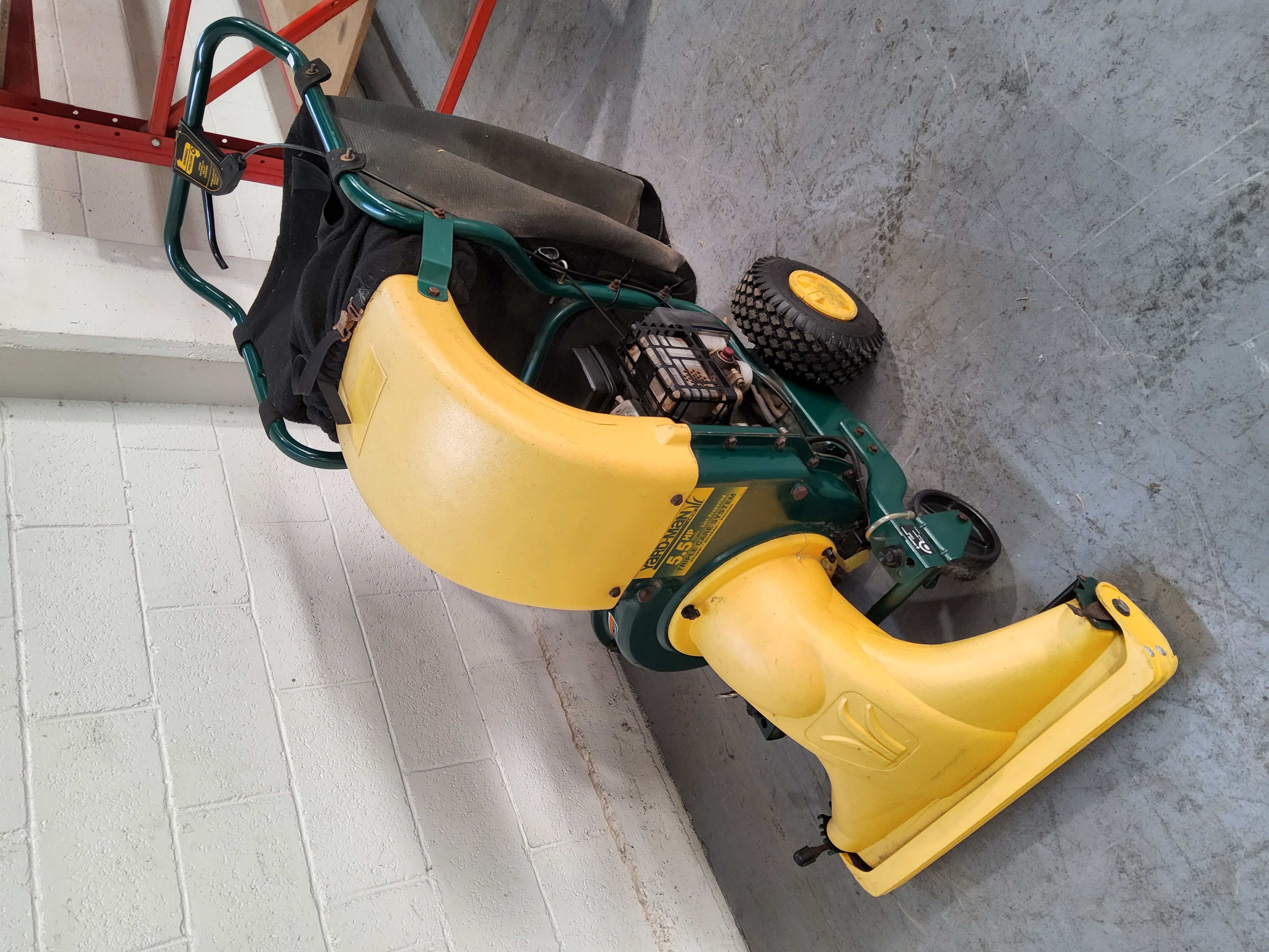 Yardman 5.5 hp chipper shredder vacuum for sale store