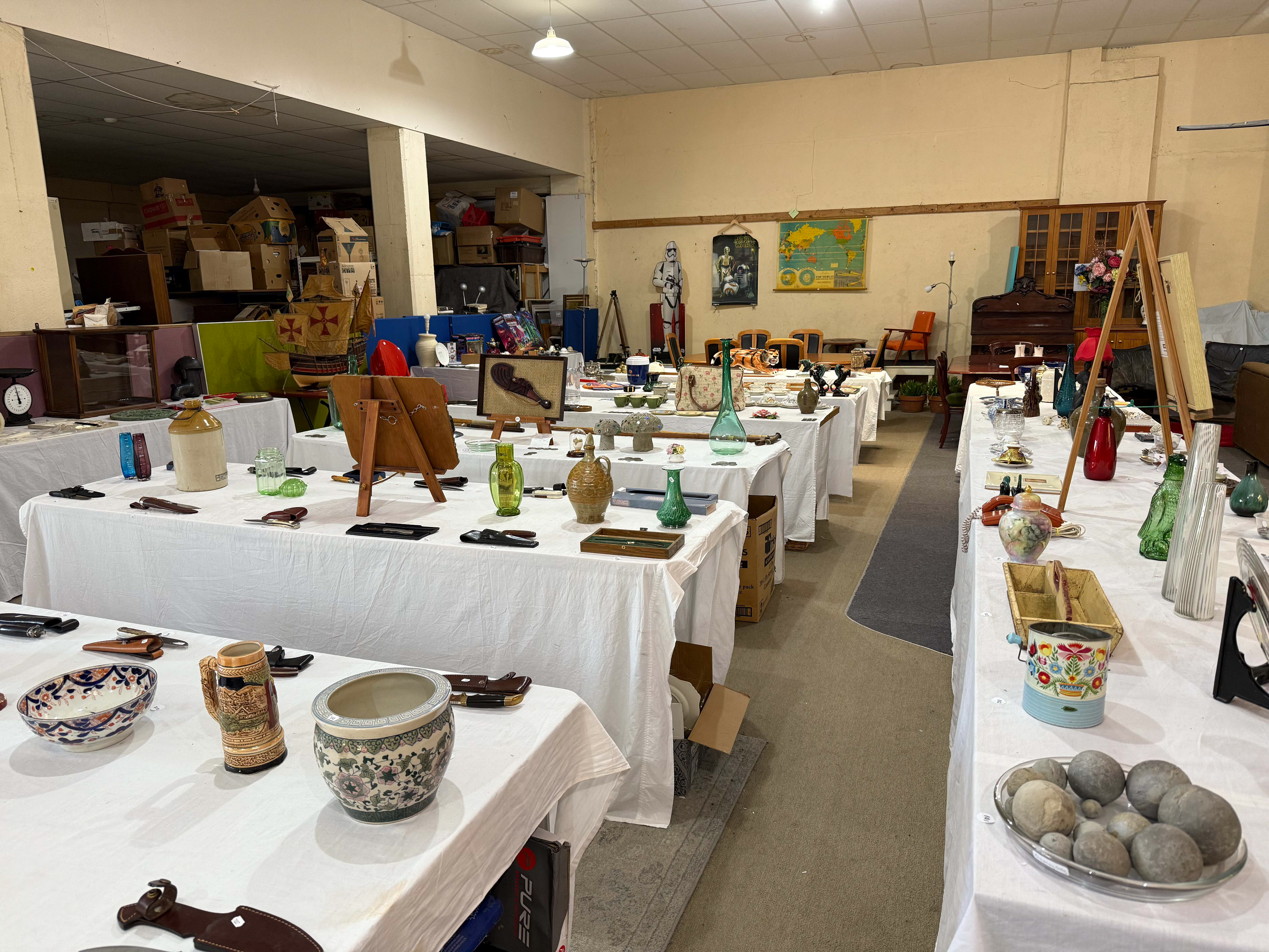 Furniture, Collectable, and Knife Auction | Lipscombe Auction House Limited
