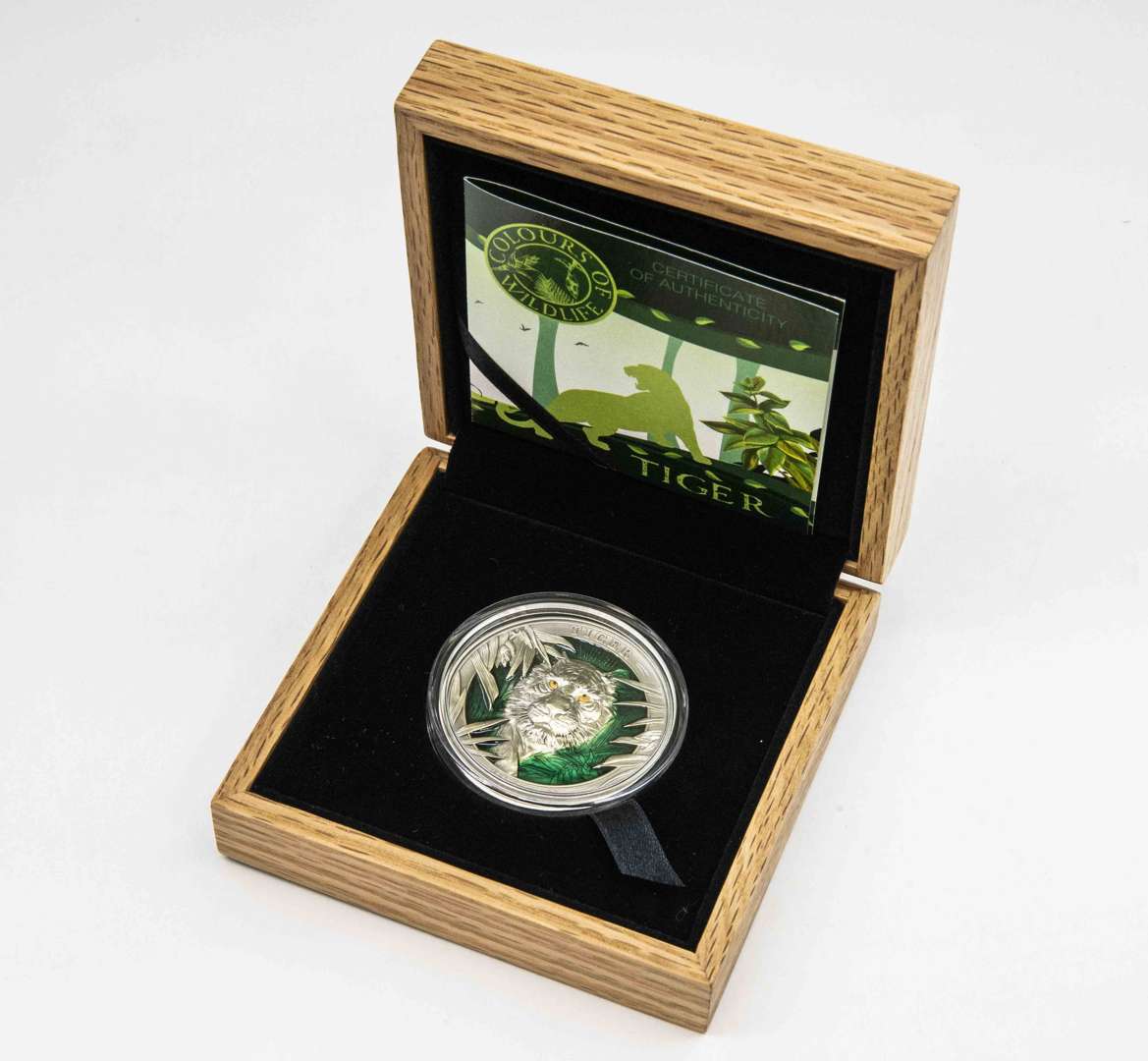 Barbados 2021 Five Dollars Colours of Wildlife - Tiger with Antique ...