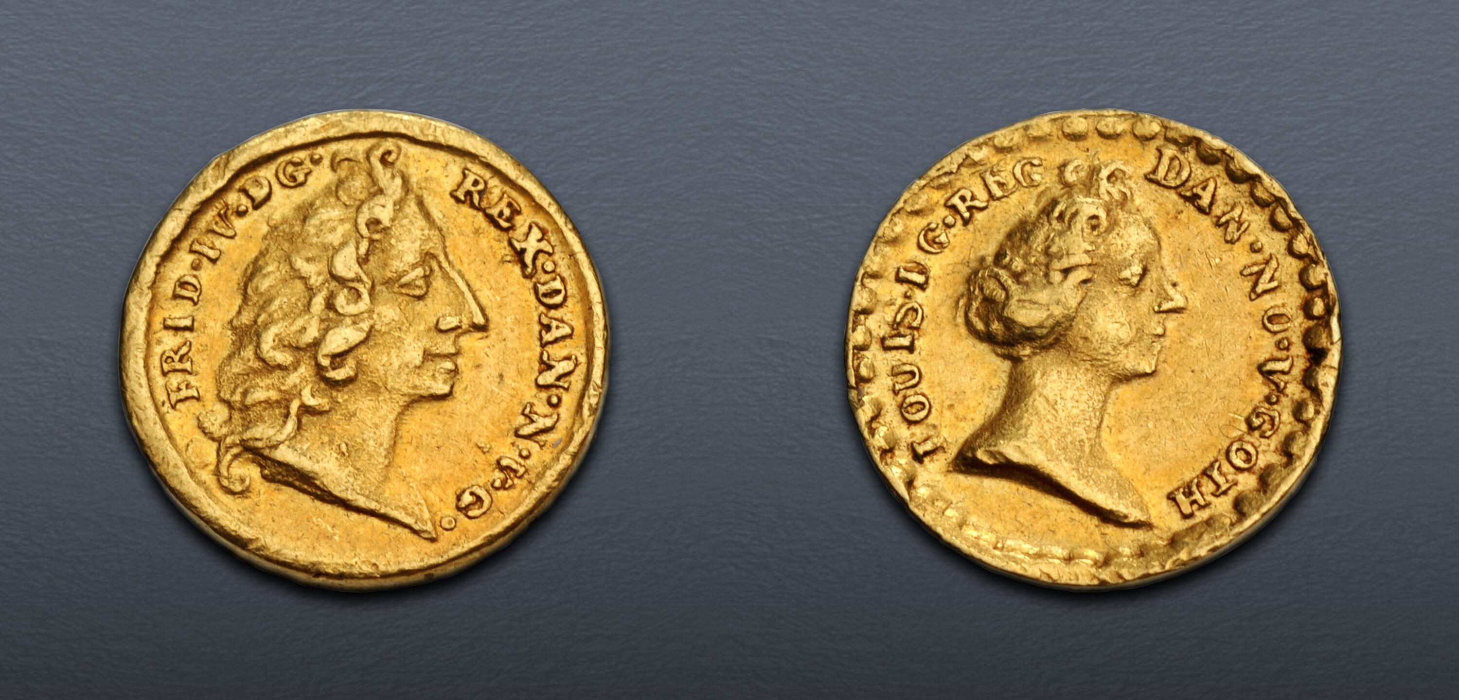 DENMARK. Frederik IV, with Loise. 1699-1730. AV 1/4 Dukat Medal (9mm, 0 ...