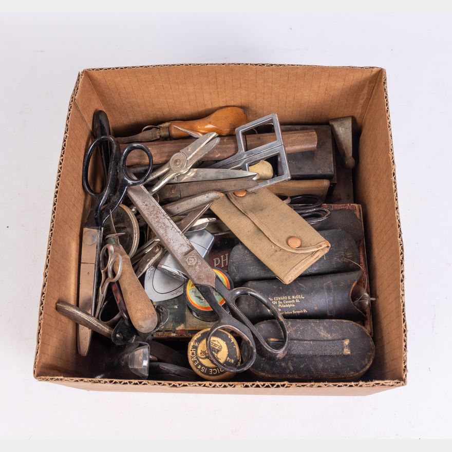 Vintage Odds And Ends Assortment Lot Brooks Auction