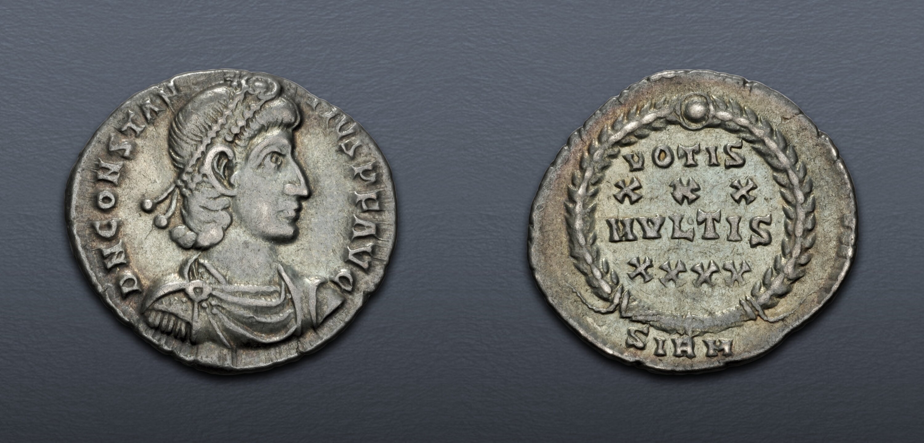 Constantius II. As Caesar, AD 324-337. AR Siliqua (18mm, 1.80 g, 6h ...