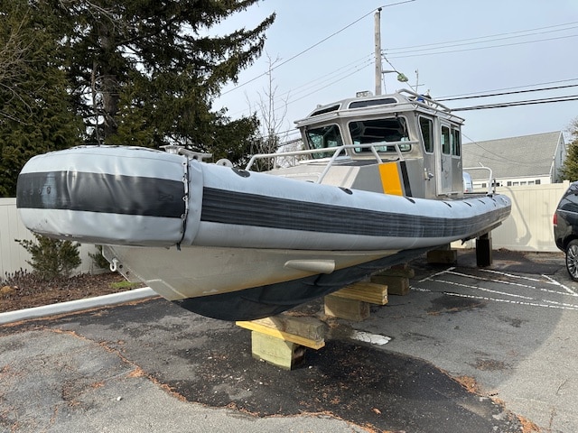 31' Safe Boat | Maltz Auctions