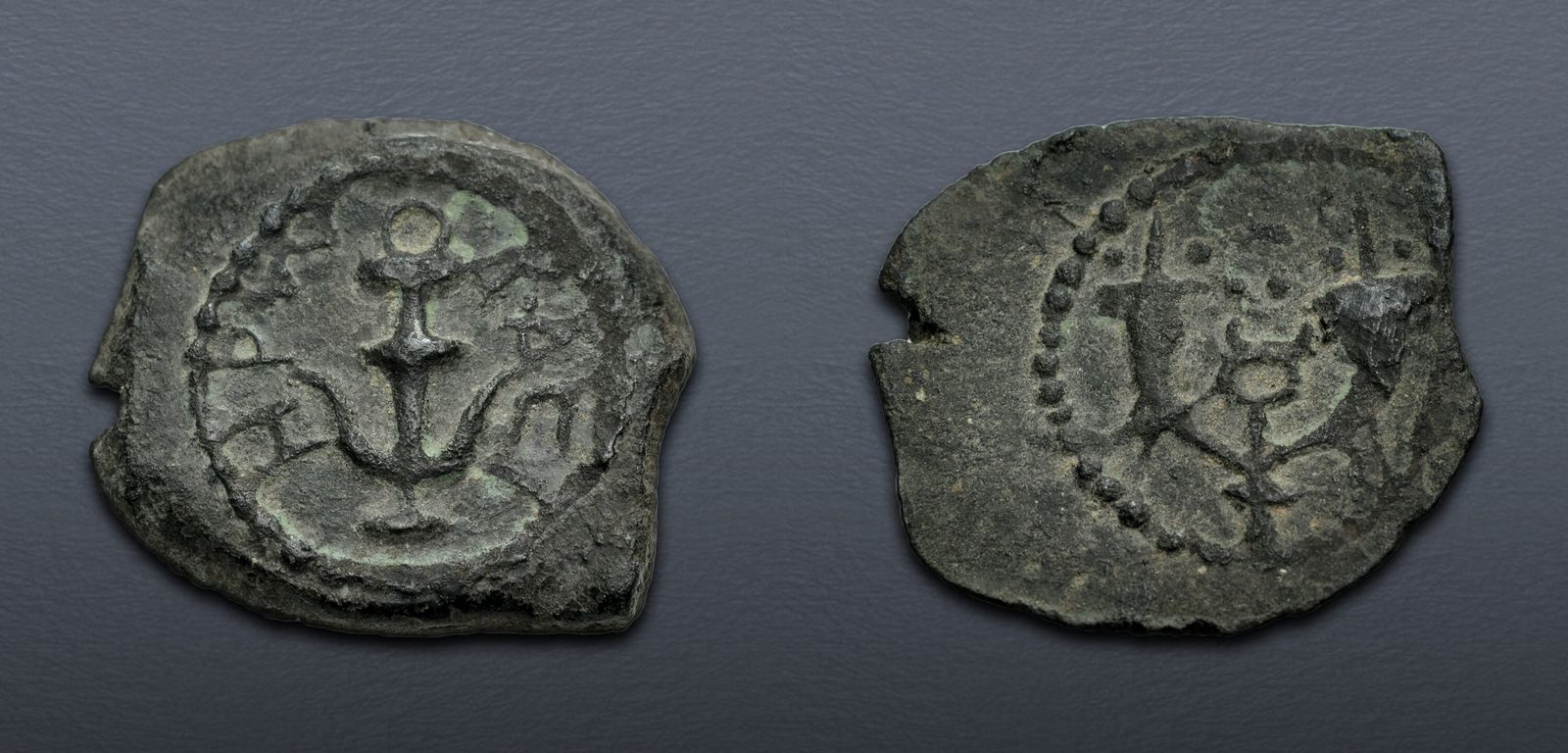 JUDAEA, Herodians. Herod I (the Great). 40-4 BCE. Æ Prutah (15.5mm, 1. ...