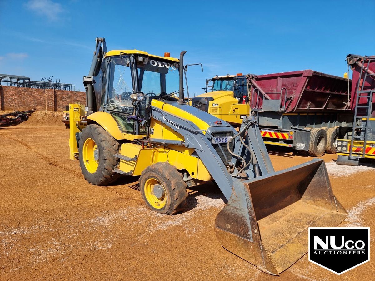 VOLVO BL61 4X4 TLB - BUILT UP | NUco Auctioneers