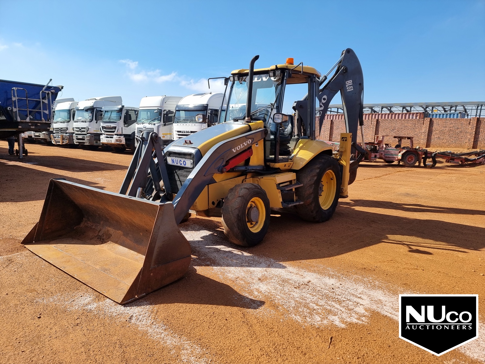 VOLVO BL61 4X4 TLB - BUILT UP | NUco Auctioneers