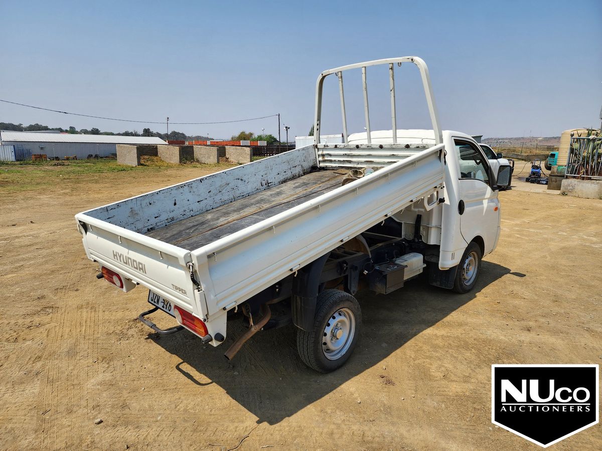 2020 HYUNDAI H100 2.6 DROPSIDE TIPPER LDV | NUco Auctioneers