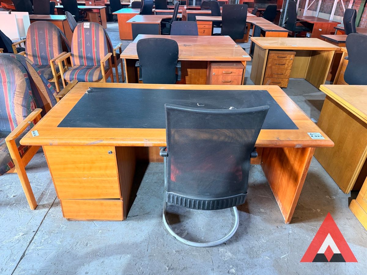 1 X LOT OFFICE DESK & HIGH BACK MESH CHAIR | Asset Auctions