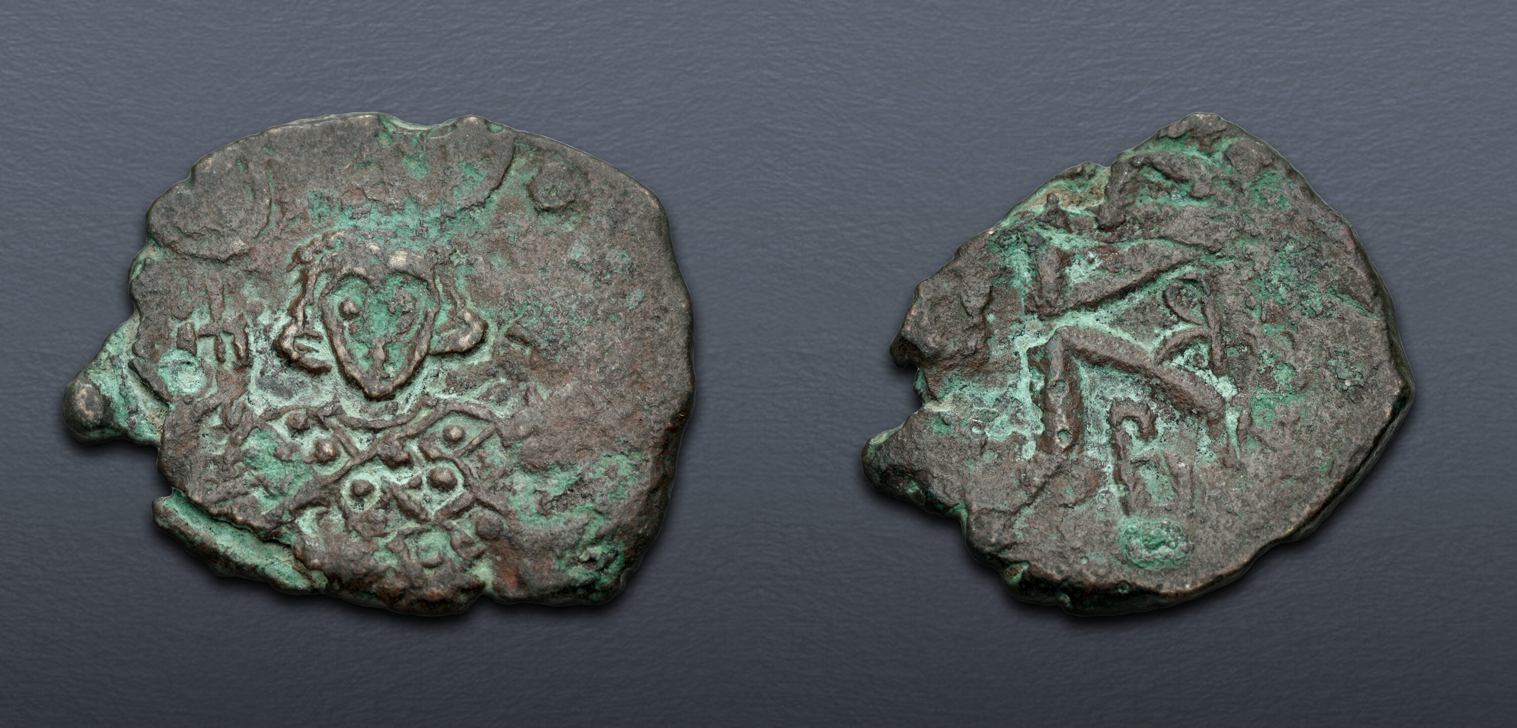 Justinian II. Second reign, 705-711. Æ Half Follis (21.5mm, 3.16 g, 7h ...