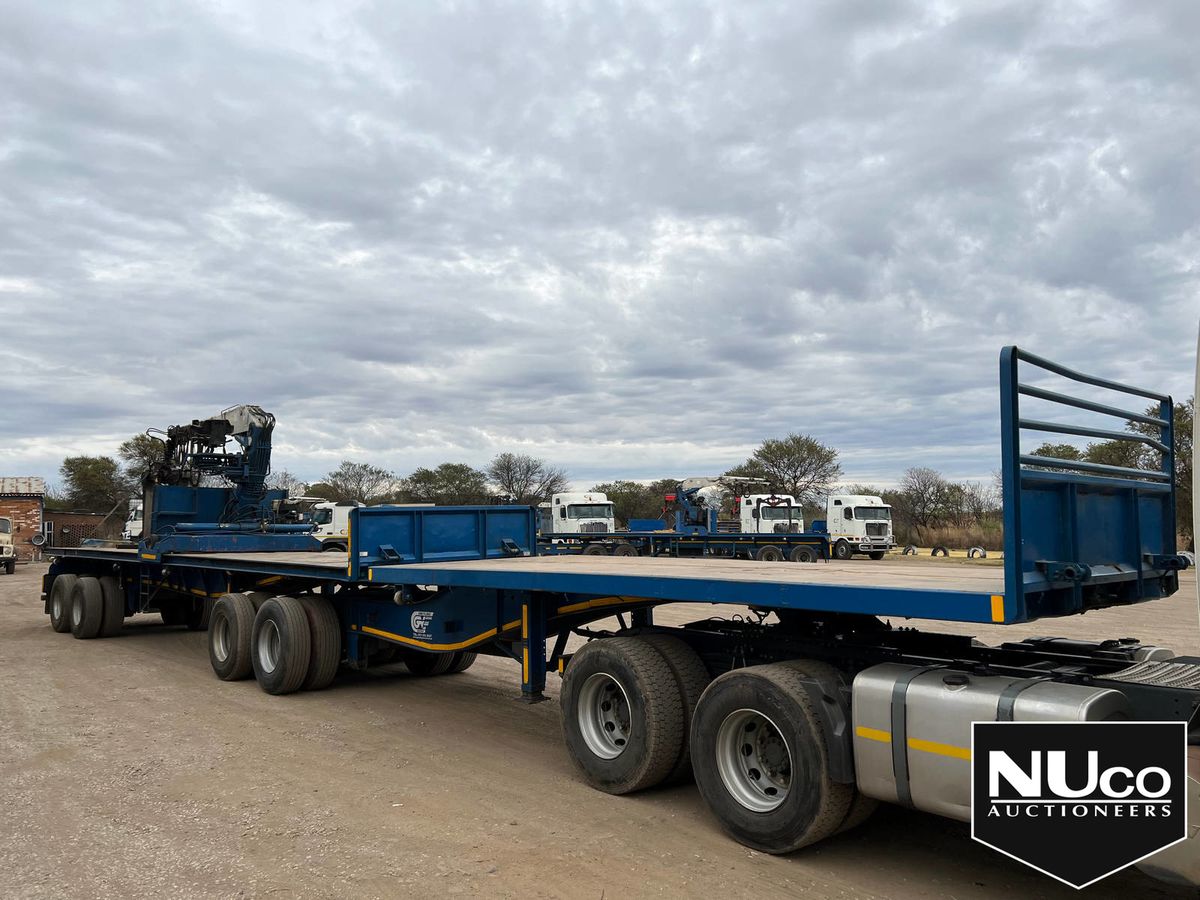 SA TRUCK BODIES FLATDECK LINK TRAILER WITH BRICK GRAB CRANE | NUco ...