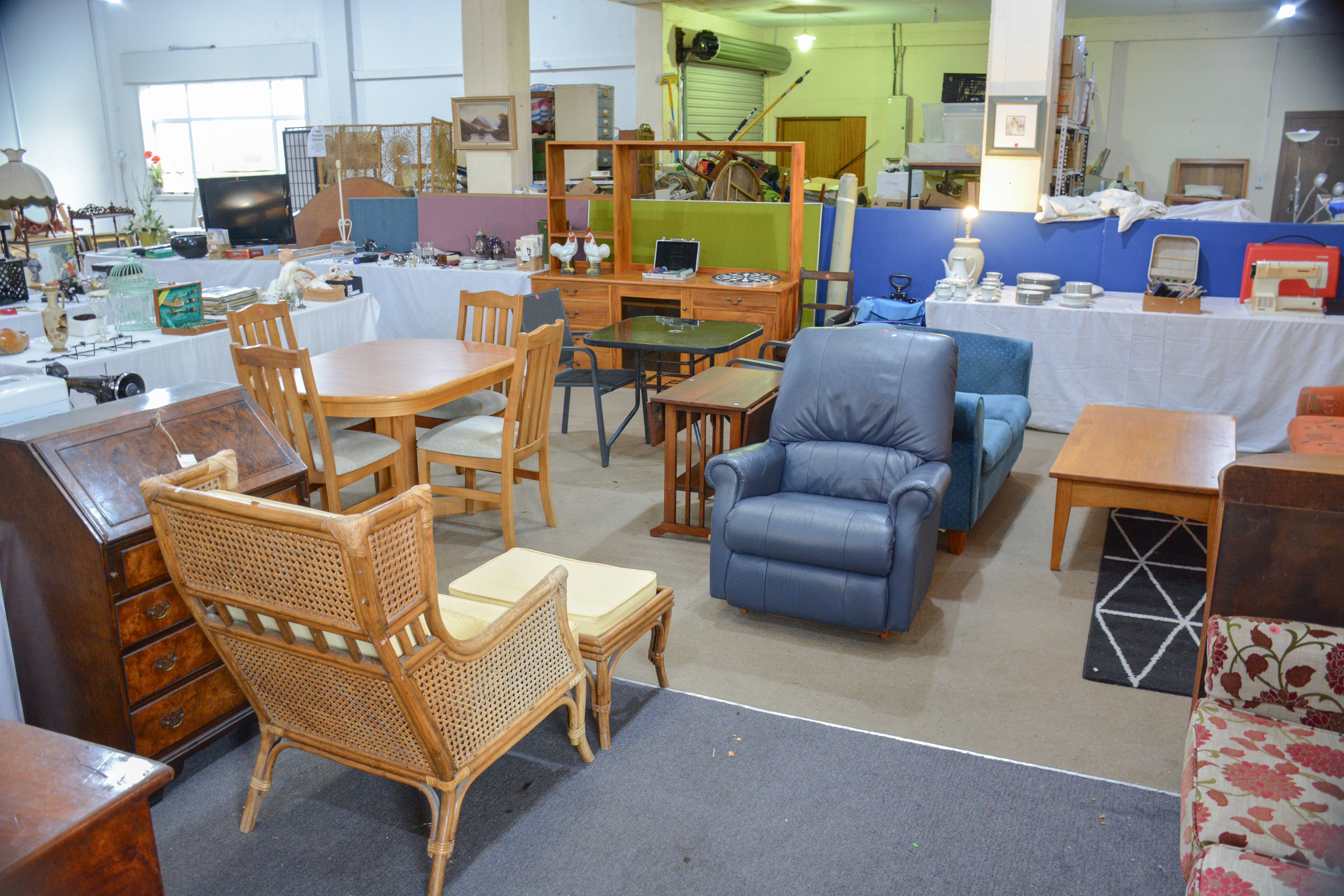 Furniture, Police Unclaimed and Collectable Auction | Lipscombe Auction ...