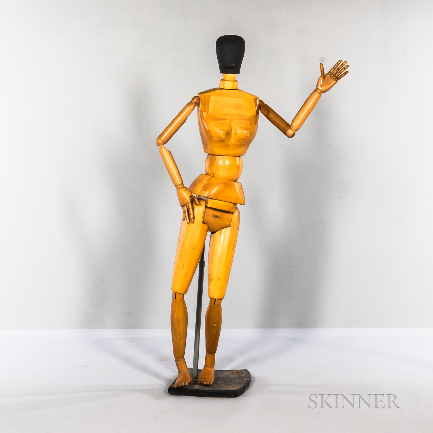 Large Articulated Artist's Model of a Female Figure | Barnebys