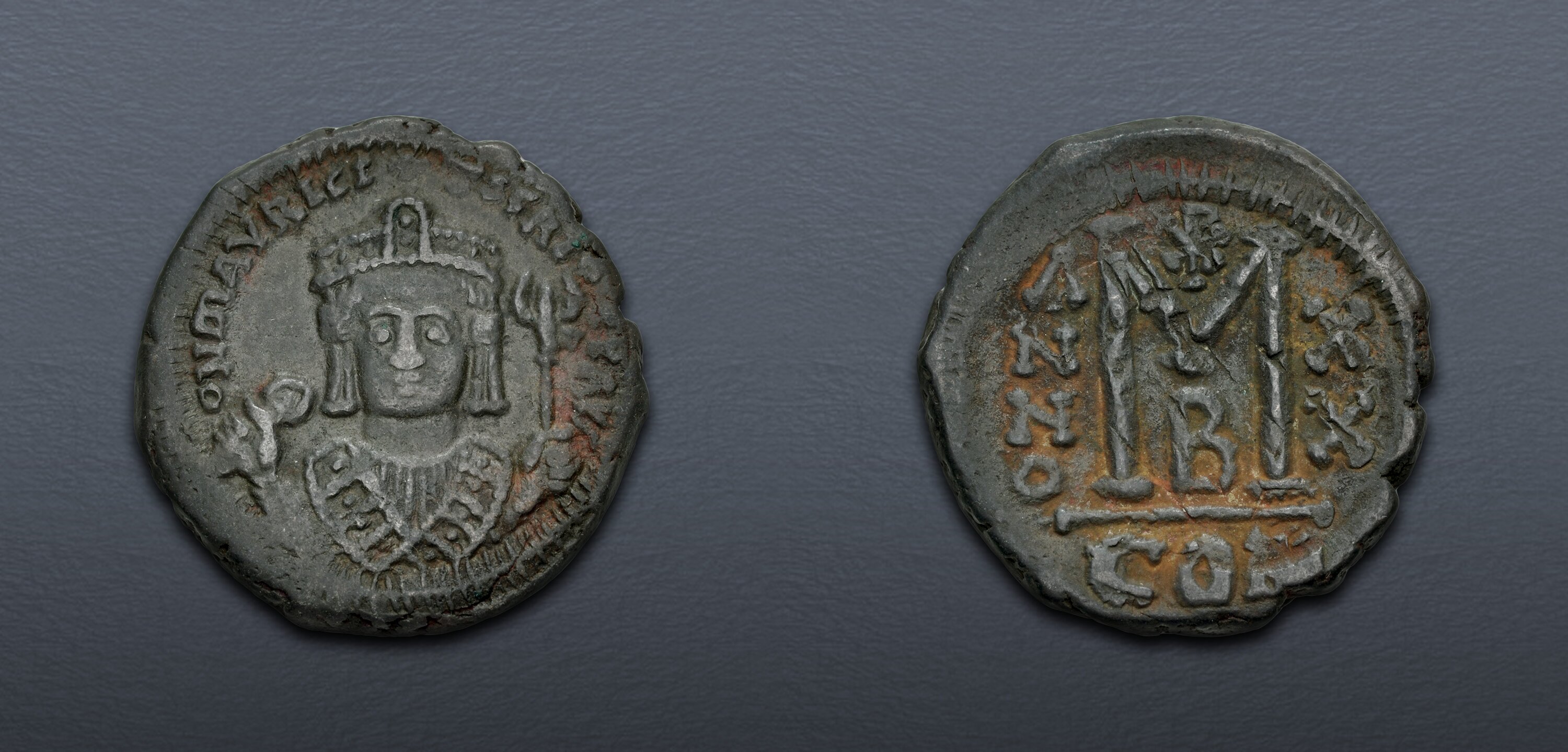 Maurice Tiberius. 582-602. Æ Follis (28mm, 12.26 g, 6h). Constantinople mint, 2nd officina ...